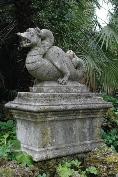 File:Thyrus il drago di Terni (statua di età comunale, 1300-1400).jpg ...